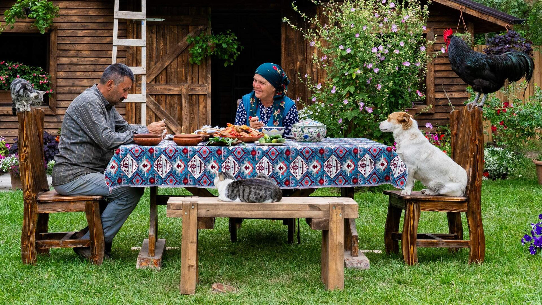 About Us – Country Life Vlog